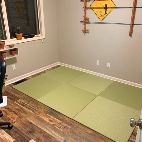 Tatami on wooden floor - Japanese Tatami Room